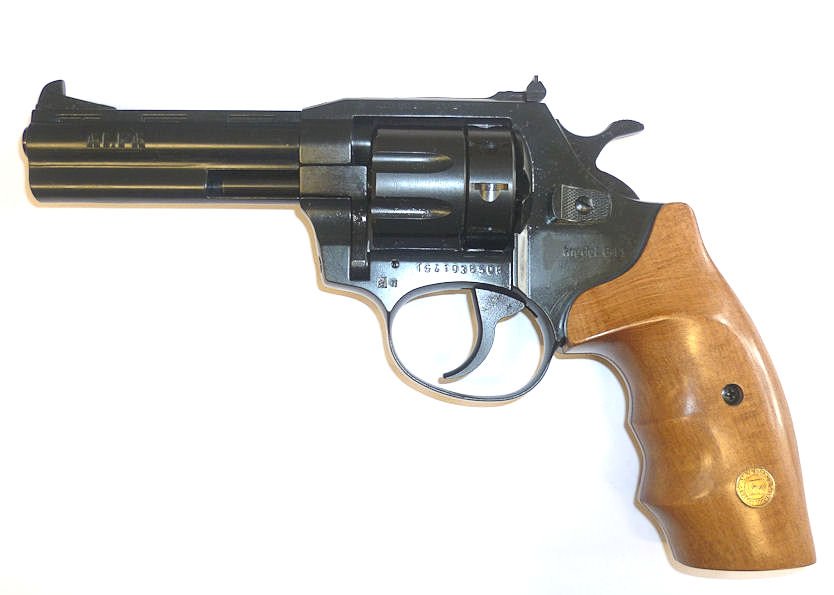 Flobertka ALFA 641 černá dřevo cal. 6mm ME Flobert - Lovecký-obchod.cz